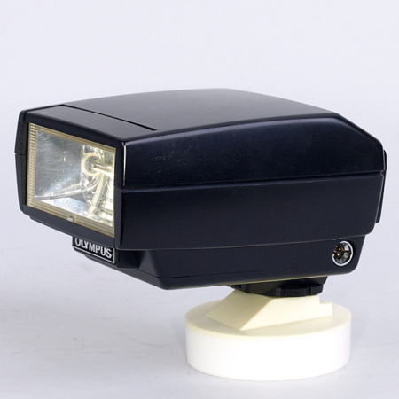 Olympus T32 flash unit in good condition with users manual - Wide Angle