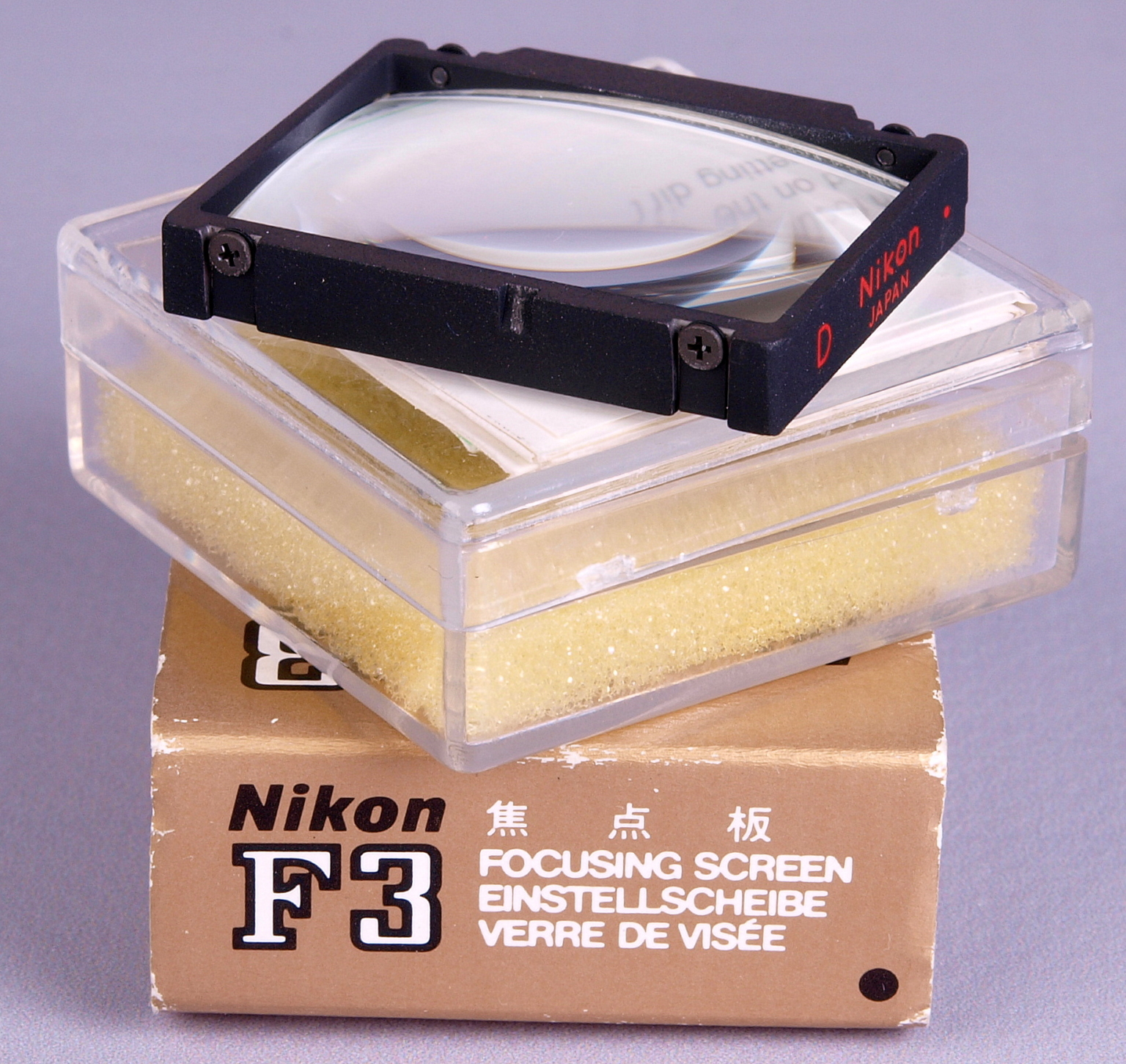 Nikon F3 focusing screen D in makers box. - Wide Angle