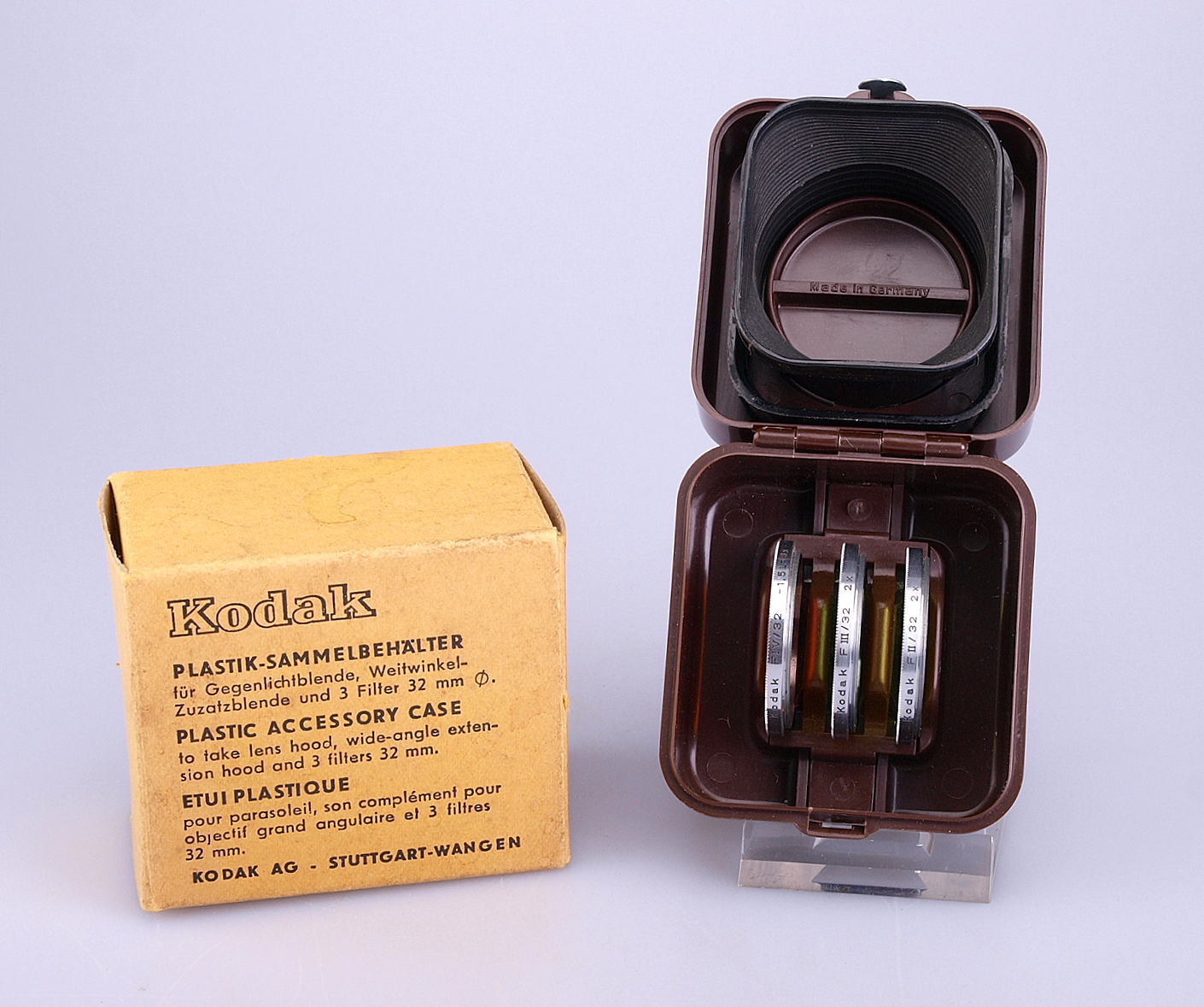 Kodak Retina Plastic Accessory case with lenshood , wide-angle ...